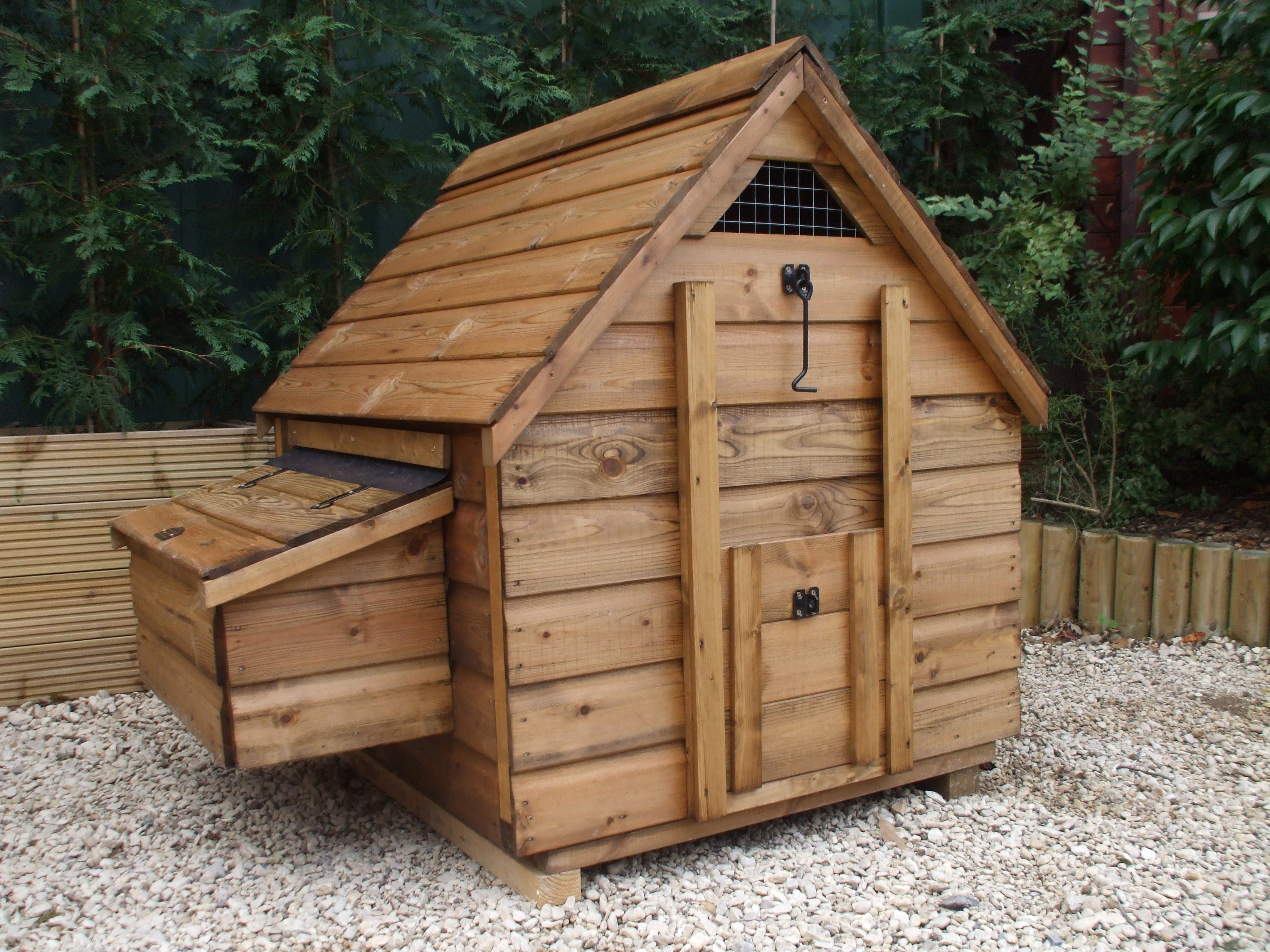 Windsor Poultry House 2 to 6 hens — The Chicken House Company